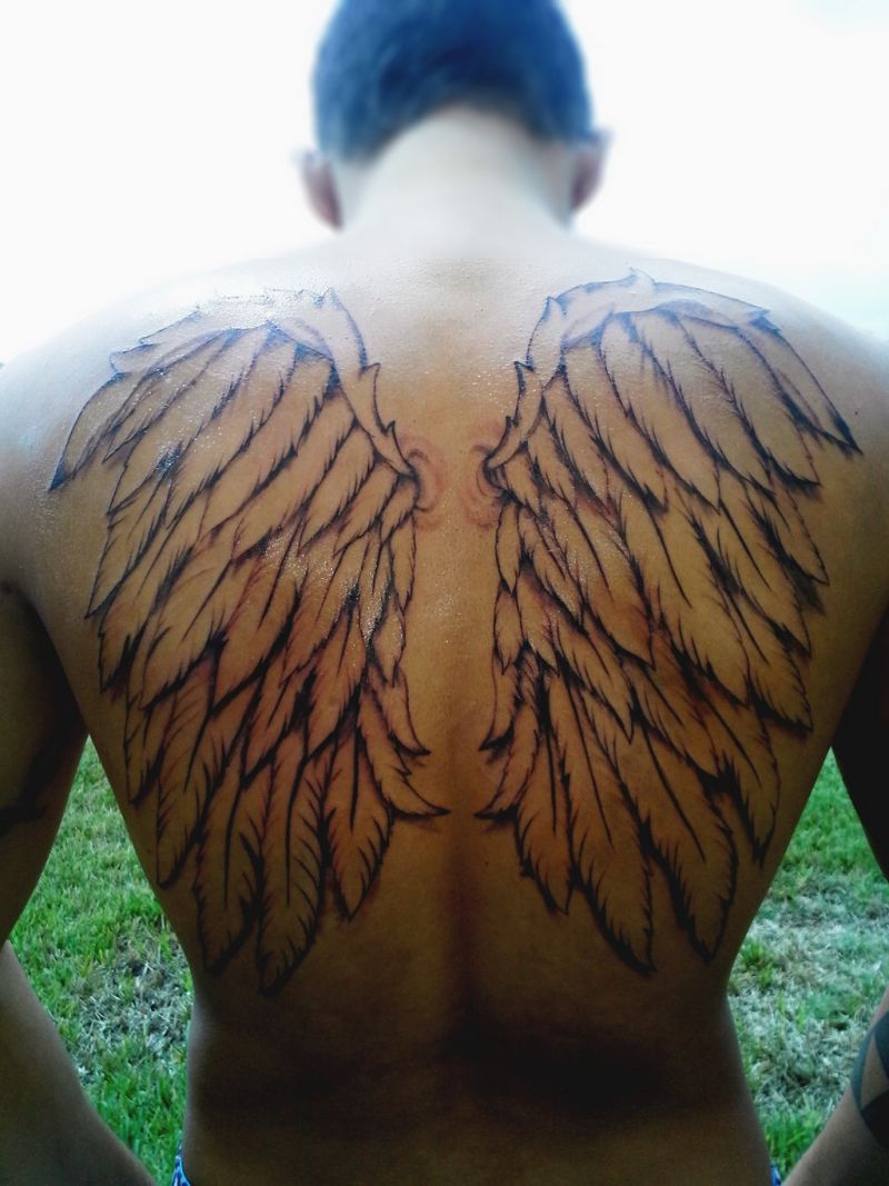 Tatouages d'ailes d'anges – 125 tatouages d'ailes d'anges qui sont ...