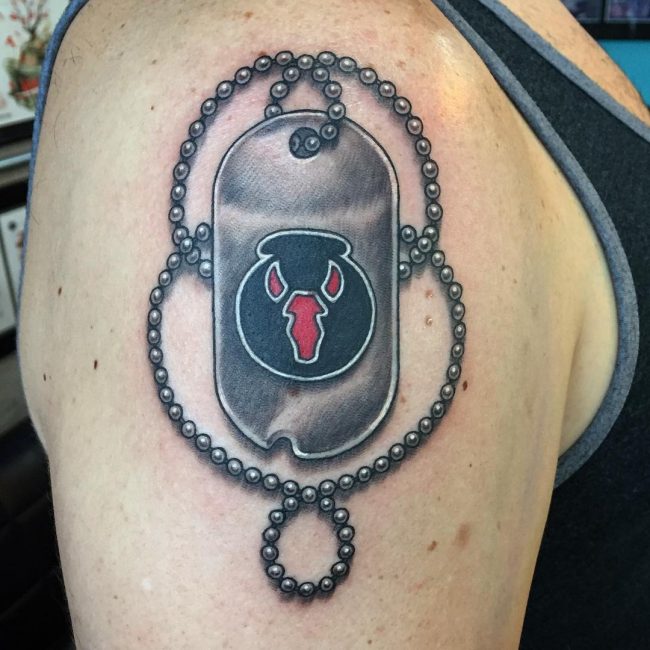 Plus de 105 conceptions et significations de tatouages militaires ...